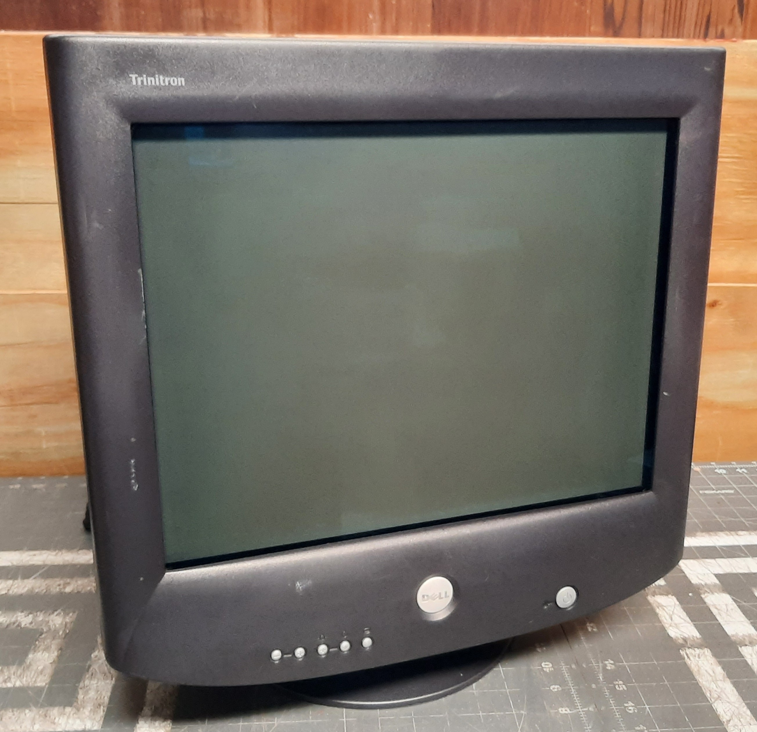 Dell P992 | CRT Database